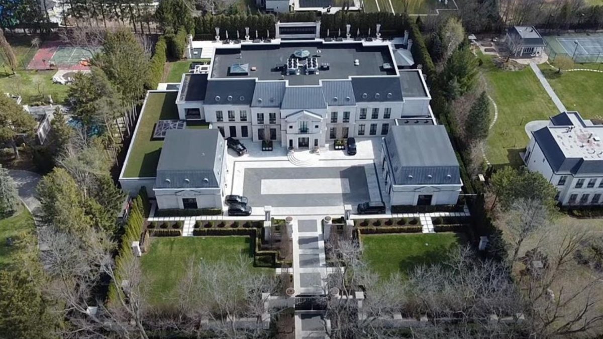 Toronto Police Investigate Shooting Outside Drake's Mega-Mansion ...